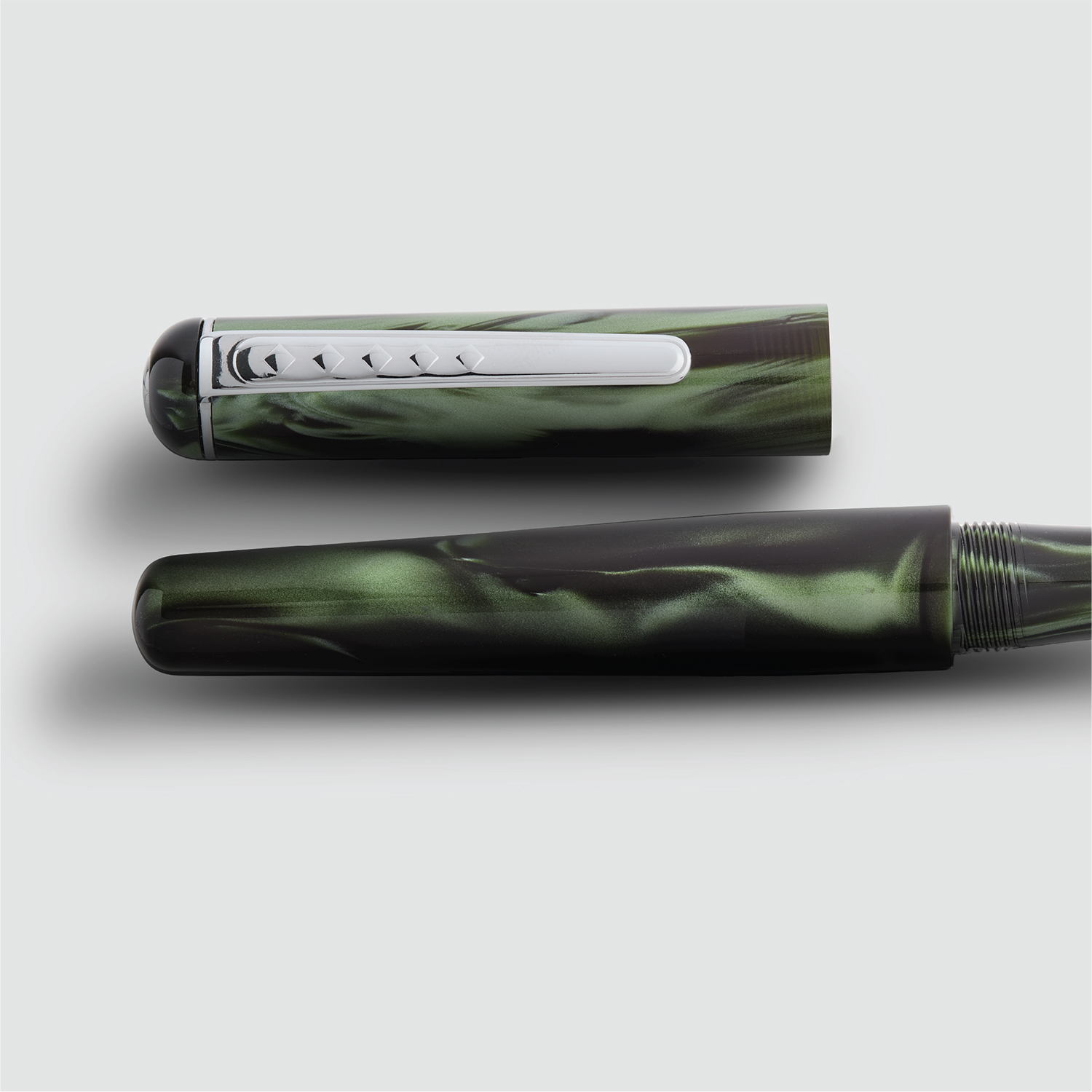 Tom Hessin Charles Collection Highland Green Fountain pen - Vulpen / Fountain pen | Appelboom.com